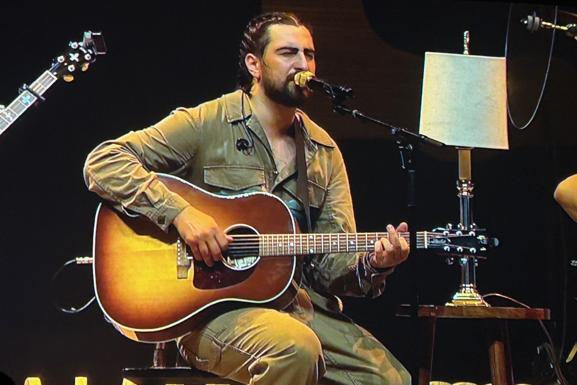 MUSIC REVIEW: Noah Kahan leads a ‘Busyhead’ sing-along - Asheville's ...