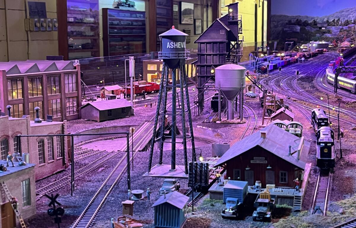Strangeville: Railroad recounts WNC history in miniature scale ...