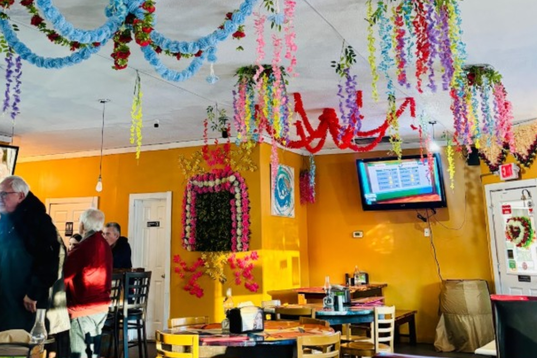 Fork & Dagger: Saffron’s bold Indian flavors outshine rough dining room ...